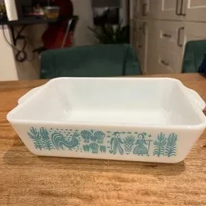Pyrex | Kitchen | Pyrex White And Teal Bakeware Dish Amish Super Rare ...